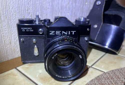 Плёночный фотоаппарат Zenit TTL, Helios-44M
