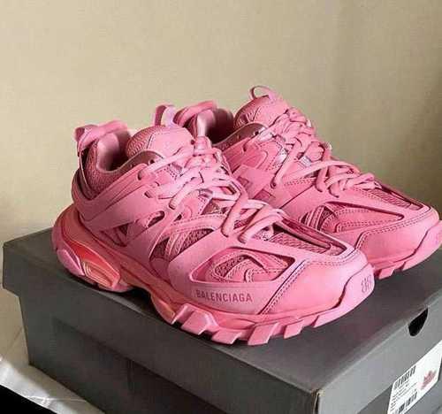 Balenciaga track