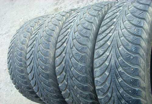 Goodyear UltraGrip Extreme 225/60 R17 99T