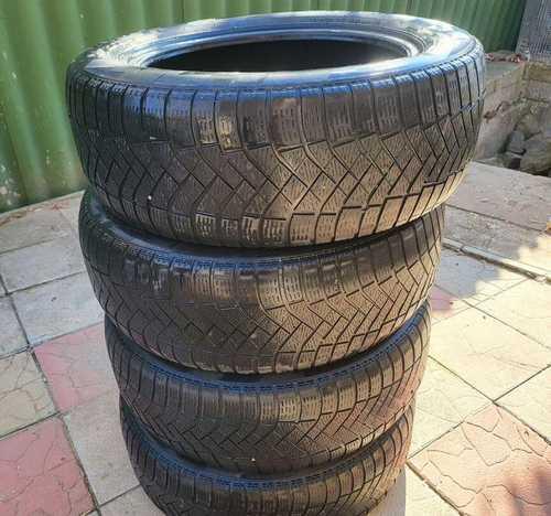 Pirelli Ice Zero FR 215/60 R17