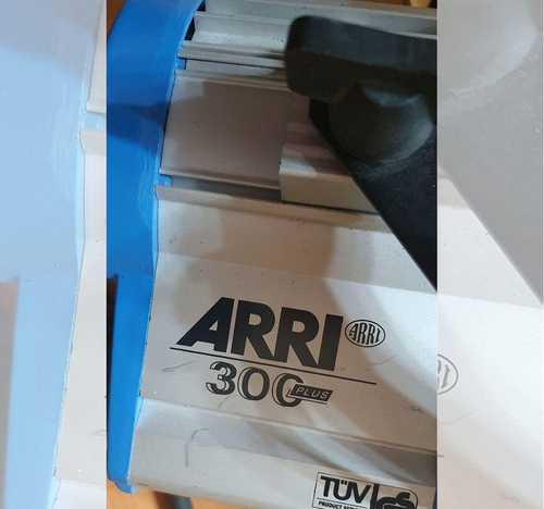 Arri Junior 300 plus