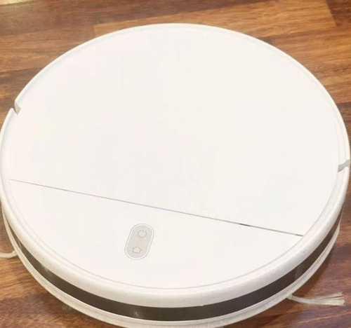 Робот пылесос Xiaomi Mi Robot Vacuum-Mop Essential