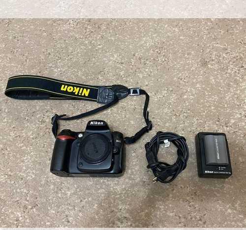 Nikon D90 тушка