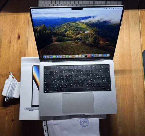 Macbook pro 14 m1 pro 16 512 Silver