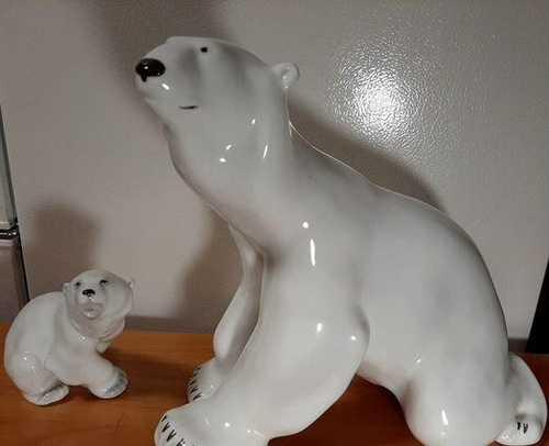Фарфоровая статуэтка "Белый медведь"