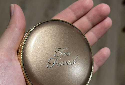 Too faced бронзер