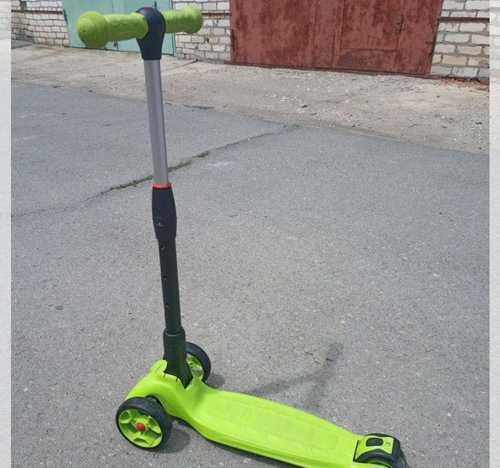 Продам детский трёхколёсный самокат ScooTer TT