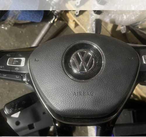 Подушка безопасности в руль Volkswagen Tiguan 2