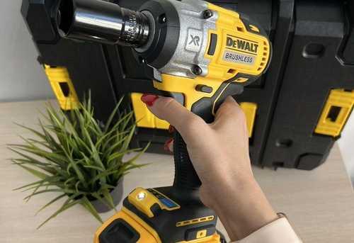 Аккумуляторный гайковерт dewalt