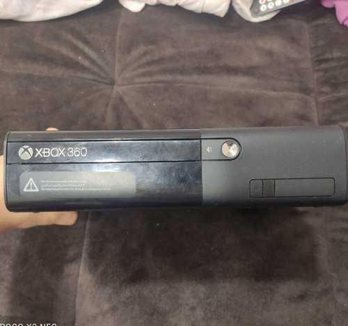 Xbox 360 e   4 диска