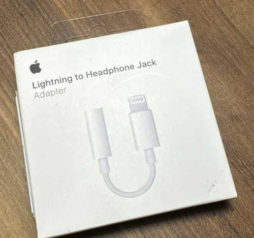 Переходник Apple lightning to headphone