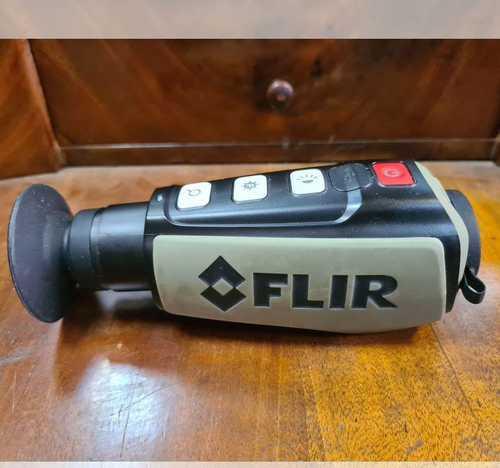 Тепловизор Flir Scout PS 24