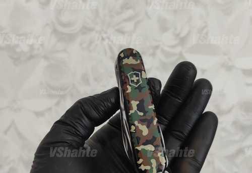 Нож Victorinox Huntsman Camouflage 1.3713.94 Новый