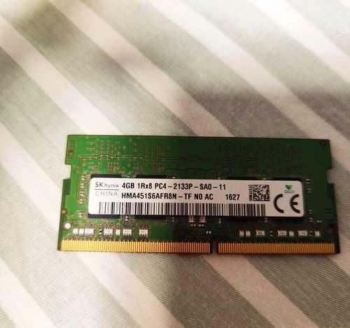 Оперативная память so dimm Hynix 4 гб DDR4 2133