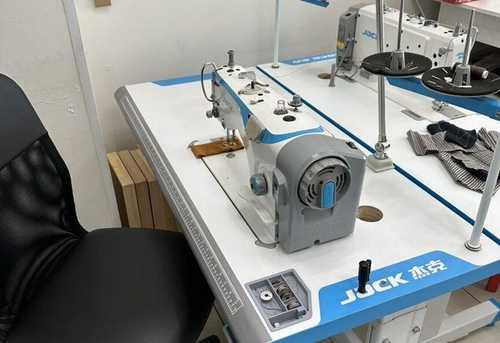 Прямострочная швейная машинка F4