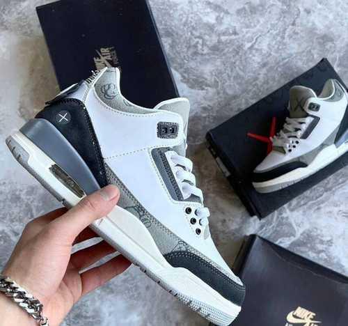 Nike air jordan 4 retro kaws