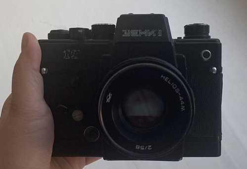 Плёночный фотоаппарат Зенит-19