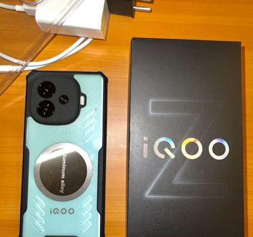 Vivo iQOO Z9 Turbo, 12/256 ГБ