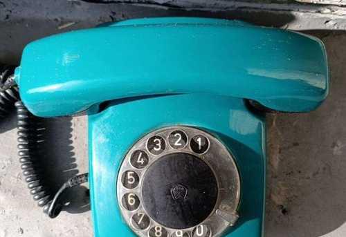 Старый дисковый телефон СССР