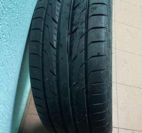 Toyo DRB 225/50 R17 94V