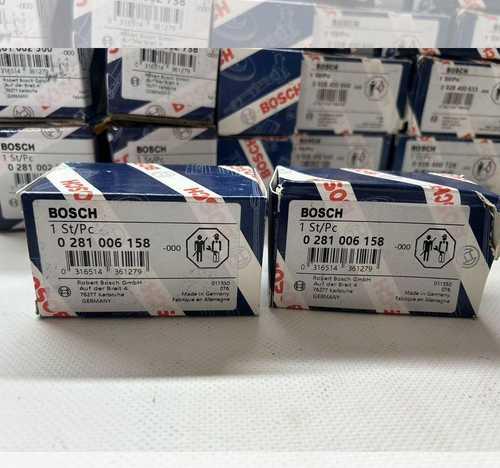 0281006158 bosch Датчик давления в топливной рампе