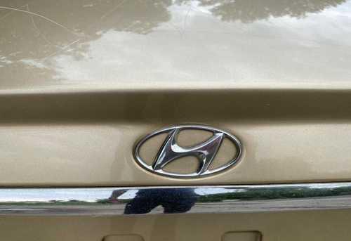 Эмблема задняя Hyundai Sonata 4