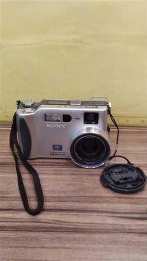 Фотоаппарат Sony DSC-S70
