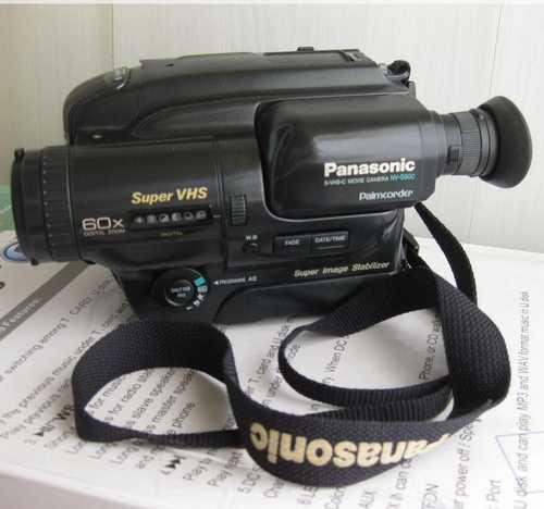 Panasonic NV-S900 Super-VHS-Compact