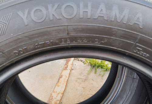 Yokohama BluEarth E75 215/60 R16