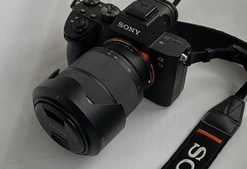 Sony Alpha ilce-7M3 с объективом