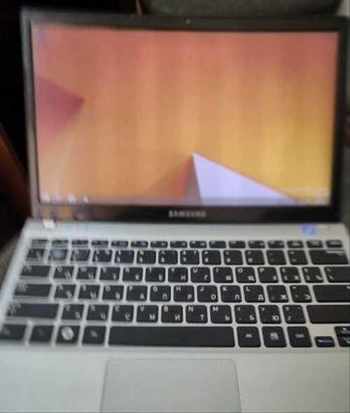 12.5" Ноутбук Samsung