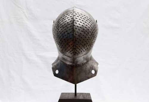 Шлем рыцаря Джейлса из свиты Генриха Восьмого