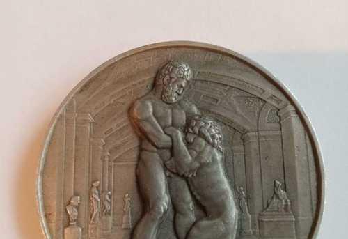 Медаль настольная из серии Эрмитаж Геракл со львом