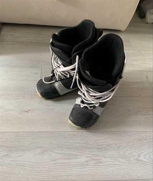Сноубордические ботинки bone