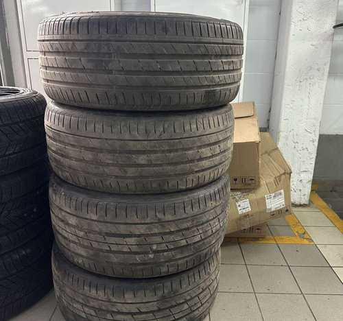 Nexen N'Fera SU1 245/35 R20 и 275/30 R20 98V