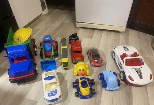 Пакет машинок и игрушек