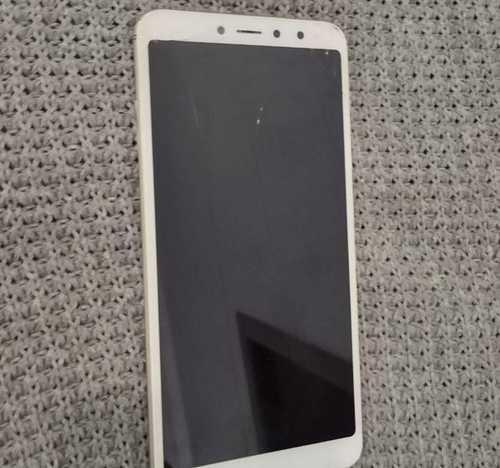 Xiaomi Redmi 6, 3/32 ГБ