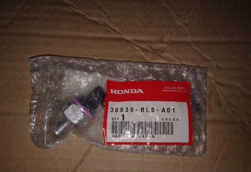 Хонда Аккорд 8 датчик детонации 30530RL5A01