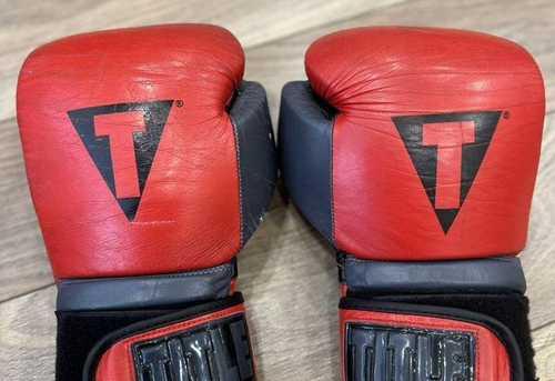 Боксерские перчатки Title Red 12 oz