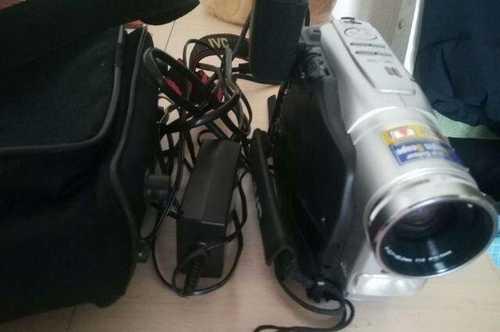 Видеокамера JVC с сумочкой
