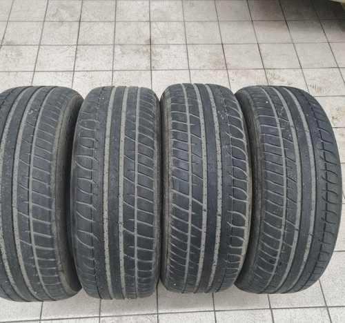 Tigar High Performance 215/60 R16 99V