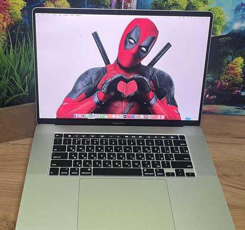 Macbook pro 16 2020 i9 16gb 1tb