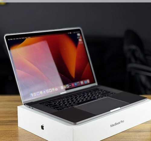 Macbook pro 15 2017 новый (32 цикла)