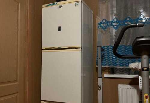 Холодильник бу под восстановление или на запчасти