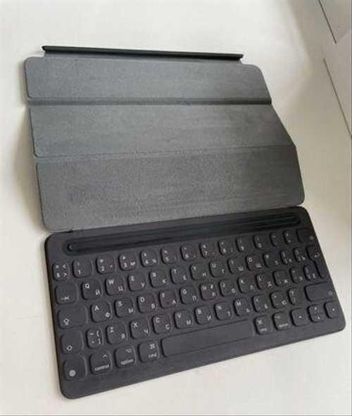Клавиатура-чехол на iPad Pro 10.5