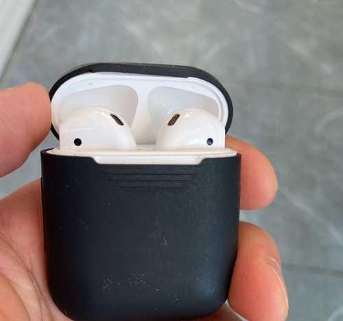 Беспроводные наушники apple airpods