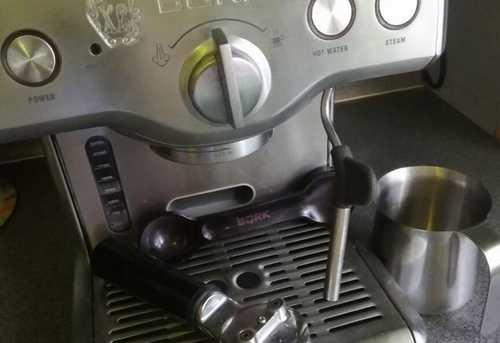 Кофеварка рожковая bork С800