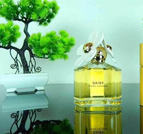 Marc Jacobs Daisy Отливант