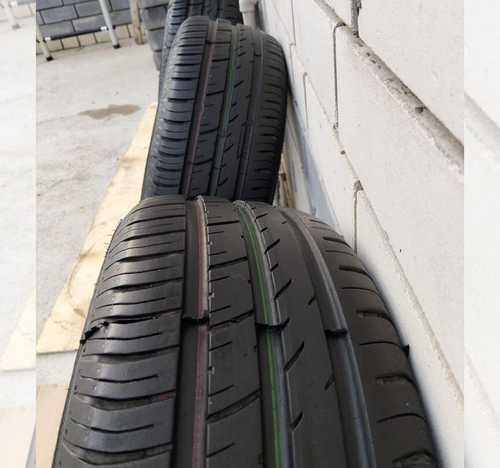 Viatti Strada Asimmetrico V-130 195/60 R15