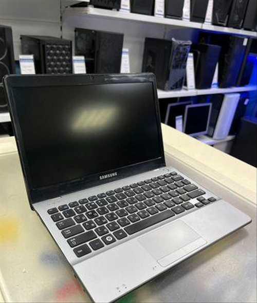 Нетбук бу Samsung NP305U1A